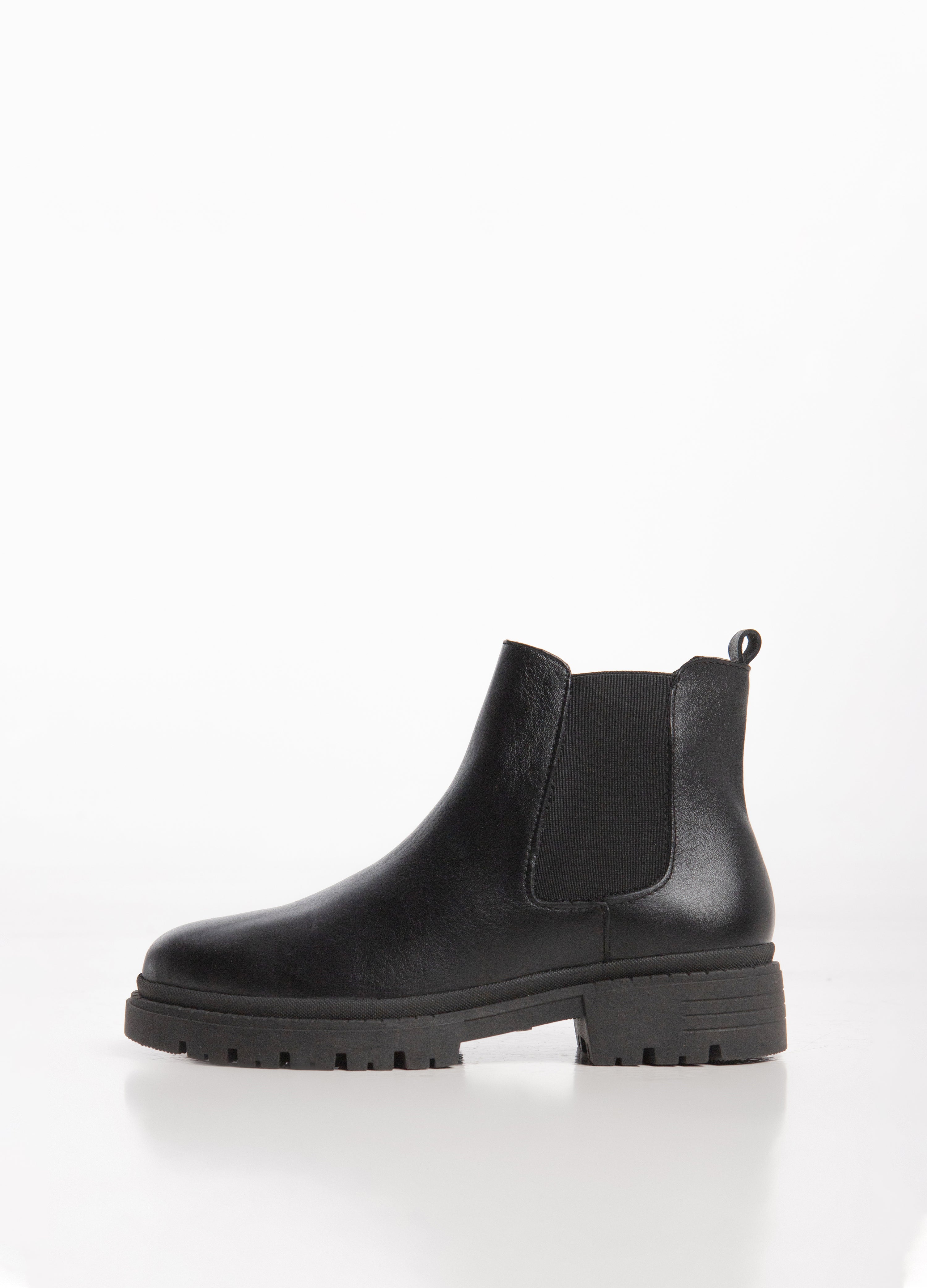 We design and make Mexican shoes – THORO 650